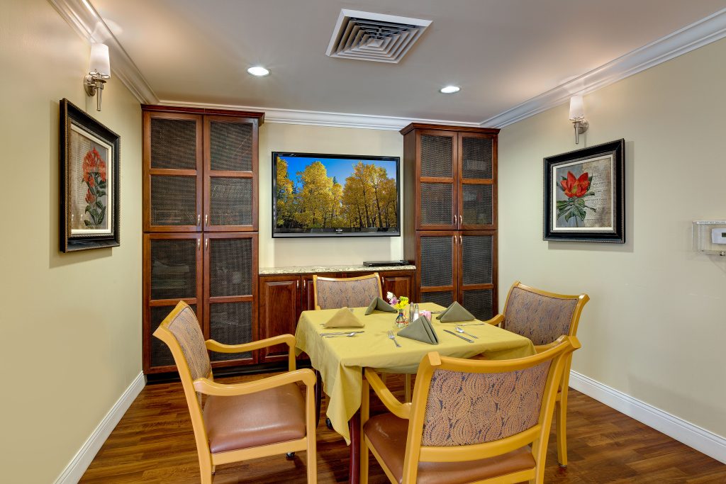 Lakeview Estates Memory Care - Phoenix Senior Living